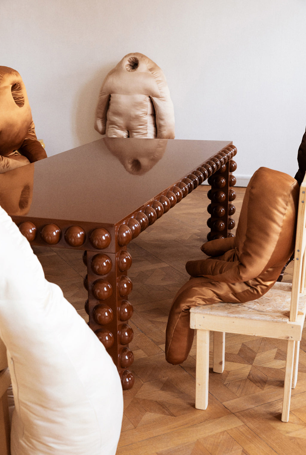 Balls Table – House of Bolon